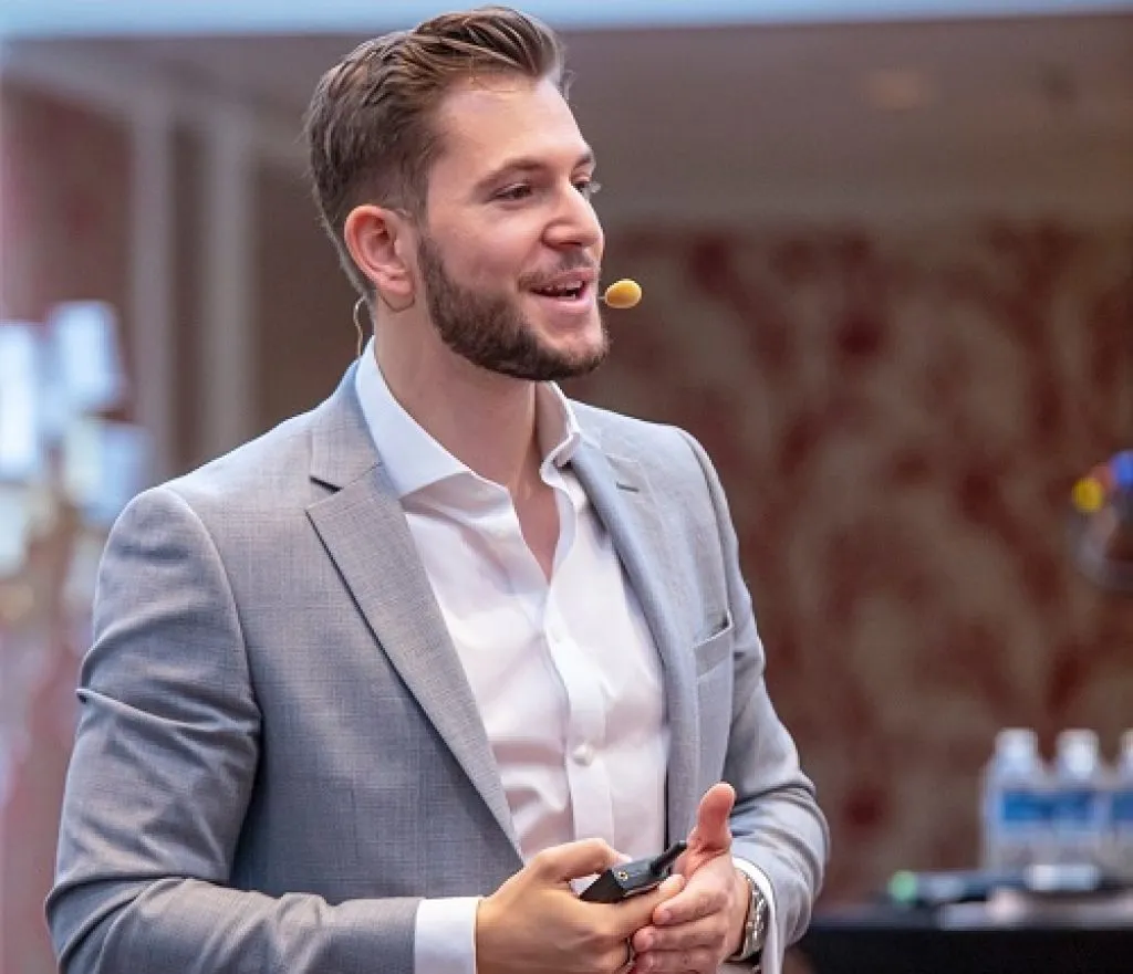 Alec Henry : Avis sur les Formations de l’Entrepreneur Web